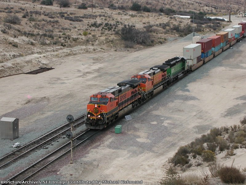 BNSF 1052